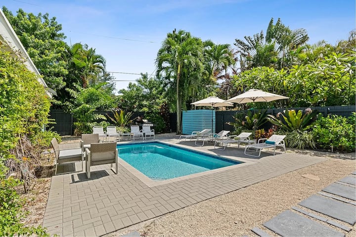 Off The Drive Modern Home, 3 Bd/2 Ba, Heated Pool - Fort Lauderdale, FL