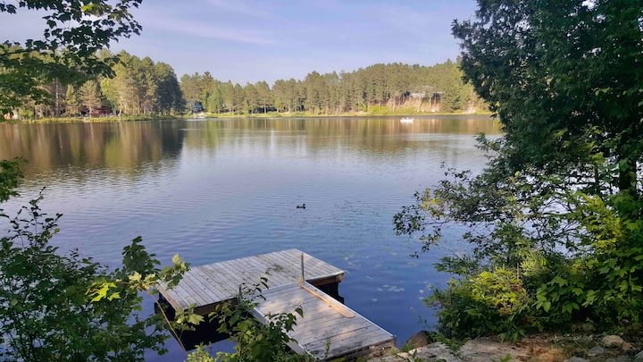 Magnifique Chalet Du Lac Jaune. Bord De L’eau. - Rawdon