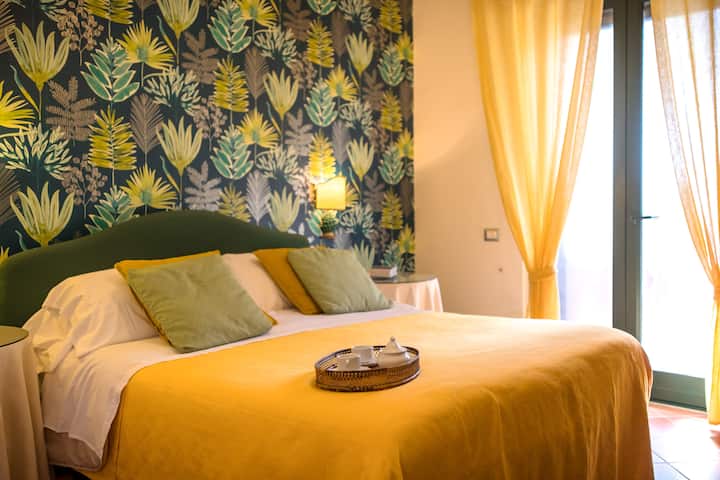 Accommodation In Villa With Garden, Pool And Sea - Aci Castello