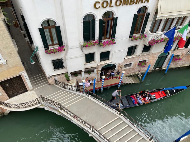 Anzolo Palace - Canal View Flat In Saint Mark - Venice