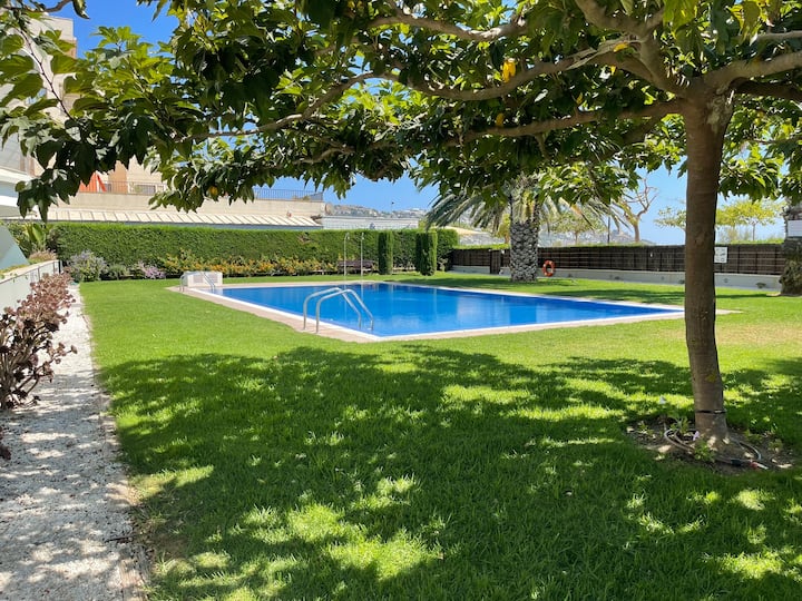 Milenial Immo | A Pie De Playa Piscina Y Parking - Roses