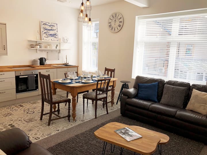 Beautiful Penarth Town Apartment - Cardiff