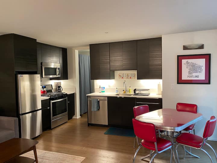 Modern Urban Home In A Walker's Paradise - Portland, OR
