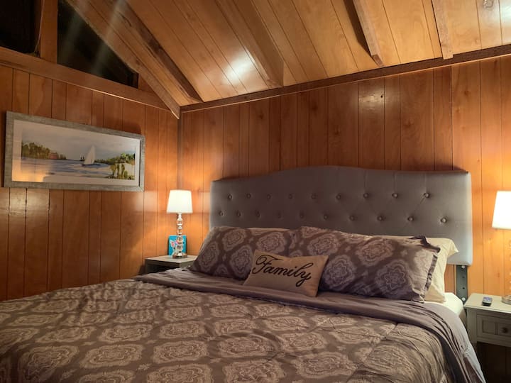 Cozy Cabin By The River/ Hot Tub/dog Friendly - Homosassa