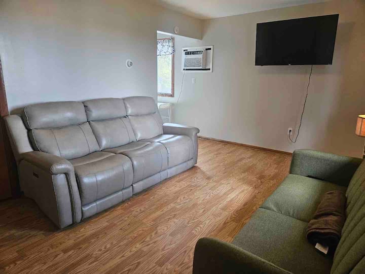 Close To Town, Quiet, Convenient - Morgantown, WV