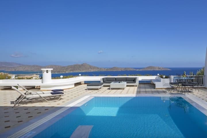 R 841 Three Bedroom Mediterranean Villa Private P - Agios Nikolaos
