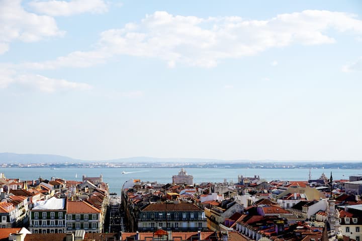 Lovely Flat With A View Near Rossio - Lisboa