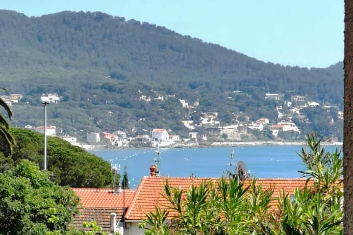 Proche De La Plage Les Hauts Du Port - Saint-Cyr-sur-Mer