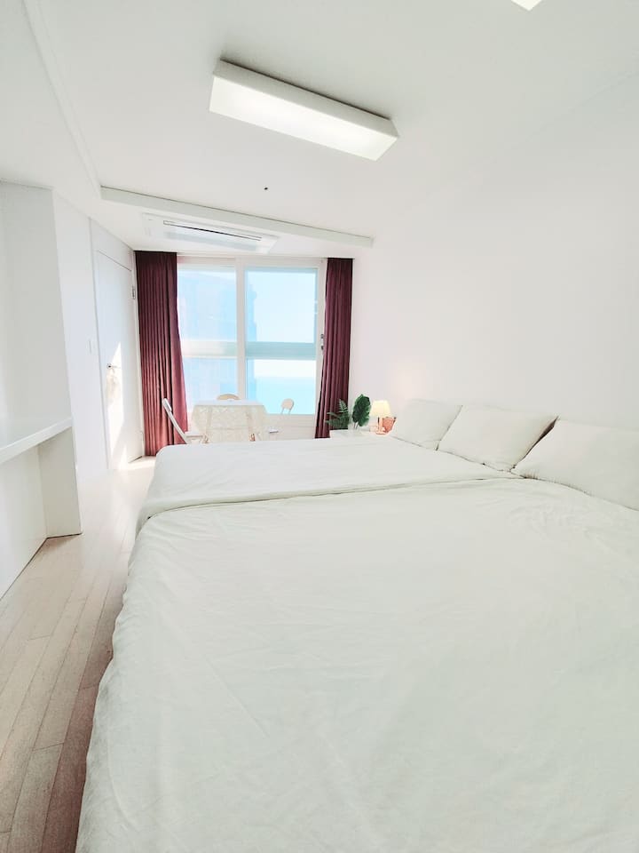 #사하라#
#해운대 바다뷰#
#가족여행# 출장# 바닷가2분
무료주차/짐보관
사진보다 예쁜집 - Busan