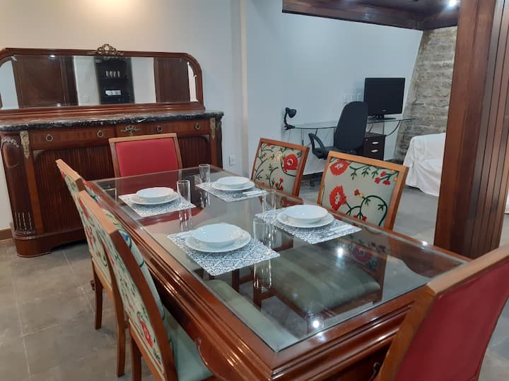 Apartamento 2/4 Rústico E Aconchegante Em Ondina - Salvador