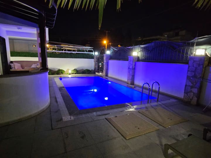 Triplex Individuelle à Louer - Turgutreis