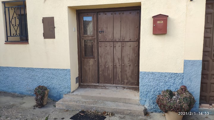 Casa  De La Tía Vicenta. Arroyo Cerezo - Ademuz