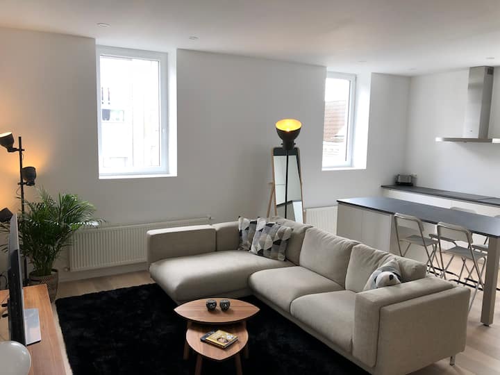 Freshly Renovated Loft Antwerp Downtown (Old Town) - Amberes, Bélgica