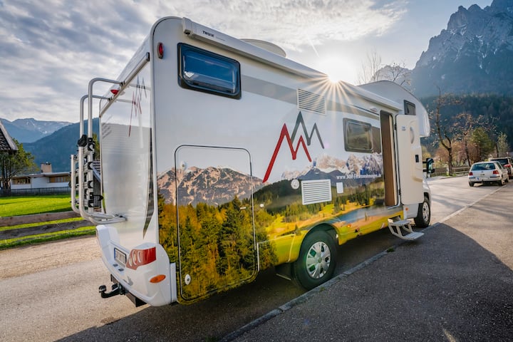 Camper / Wohnmobil Carado 361 Alkoven Für 4 Gäste! - Mittenwald