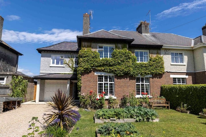 Contemporary Family Home In Beautiful Howth - Dublin