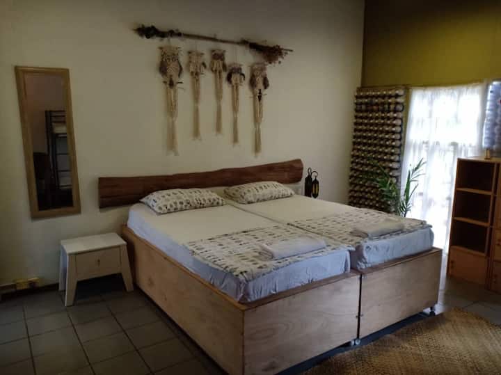 Greenhouse Ecolodge Family Studio (4 Pax) - Kampong Mantanani