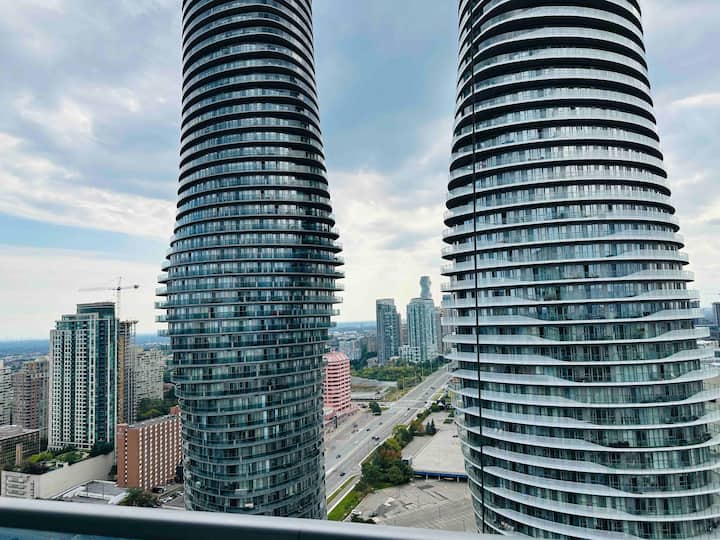 Downtown Mississauga - Mississauga