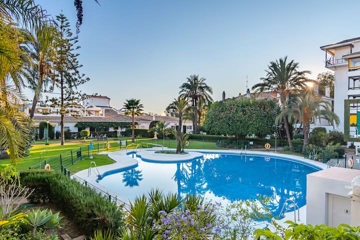 Enjoy - Sun, Beach And Pool In The Golden Mile - Marbella