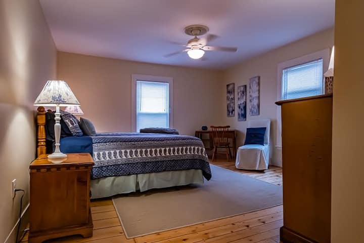 Portland, Close To Dt. & Thompson Pt/parking - Portland, ME