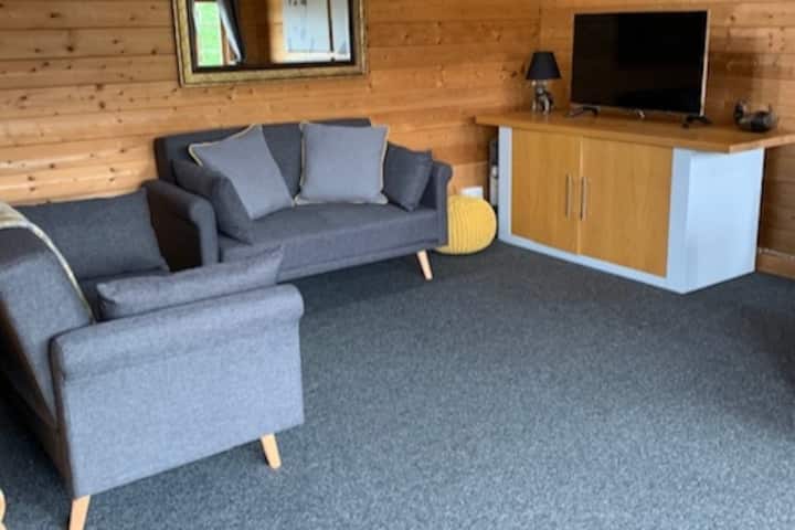 Lovely Self-contained Annex With Outdoor Space - Berkshire