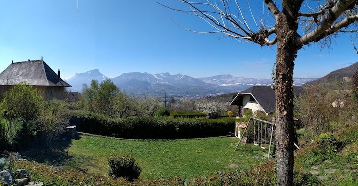 Maison Avec Belle Vue Dégagée Sur Les Montagnes - Savoie