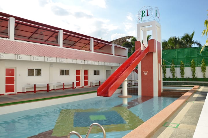 Resort 2 In Pansol Laguna - 22hours - Calamba