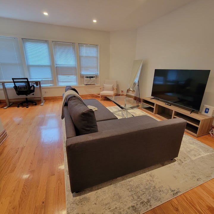 Capacious | Comfy 2br |Near Highway|train Station - Oak Park, IL