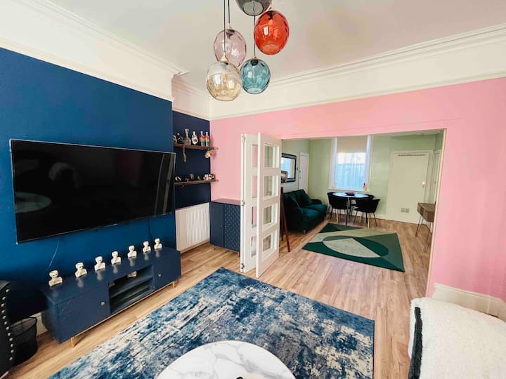 Fantastic Grey Room, Free Street Parking - Newcastle upon Tyne