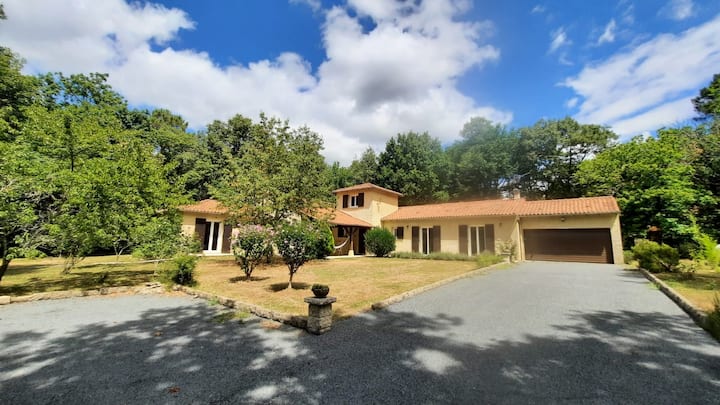 Maison Familiale Au Cœur De La Forêt - Périgueux