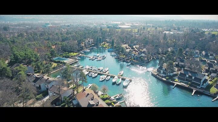 Pied Dans L’eau - Port Ripaille - Thonon-les-Bains