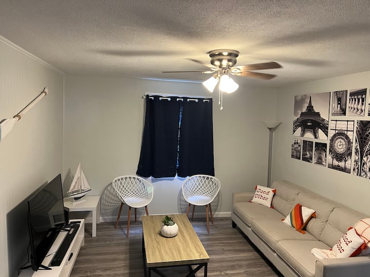 J & Y Bungalow’s Of Joy And Accommodations. - Norfolk