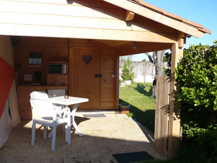 Une Petite Chambre Dans Un Chalet - Ars-en-Ré