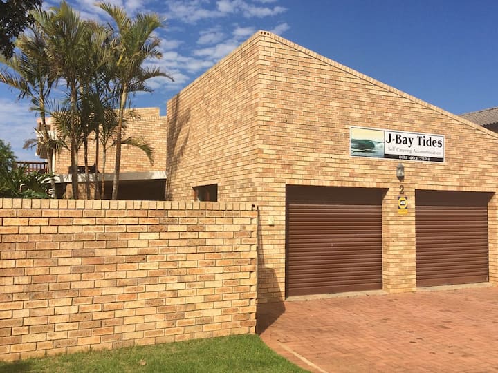 Jbay Tides - Three Bedroom Holiday Home - Jeffreys Bay