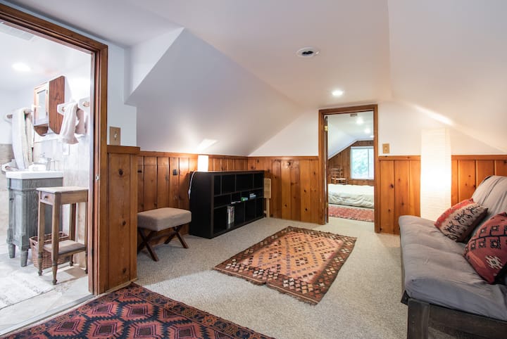 Private & Convenient~near Light Rail, Uw&greenlake - Victory Heights - Seattle