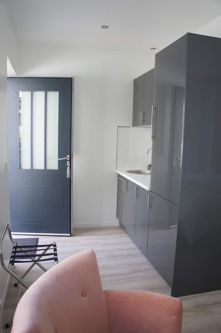 La Maisonnette D'alfort 1 (Métro à 350m) : 20 M2 - Créteil