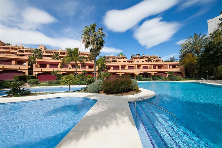 Luxury Apartment Inf/sea.lujoso Frente Al Mar. - Estepona