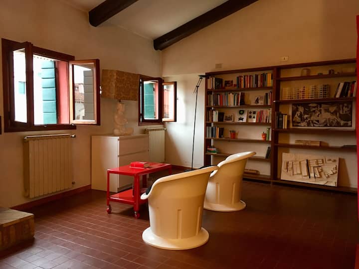 Lofty Flat With Rooftop View By Frari's - Venice