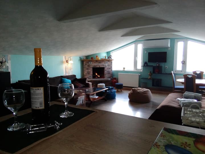 George's Cozy Apartment In Tbilisi - Tbilisi