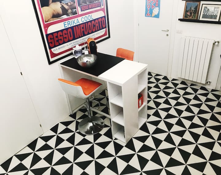 Eclectic Flat In The Design District - Milano