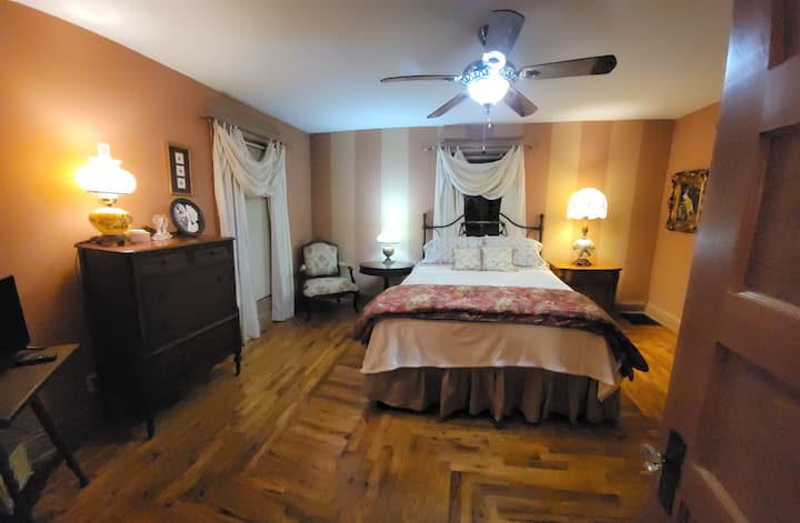 The Howard - Saint Joseph, MO
