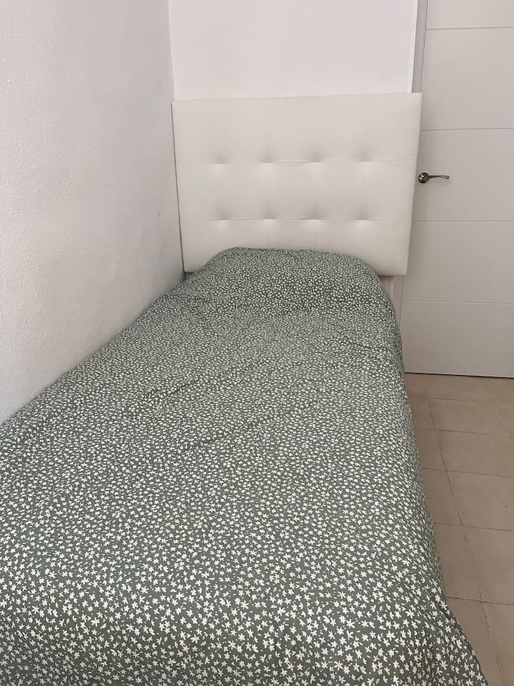 Cómoda Habitación En Piso Compartido - Alcalá de Henares