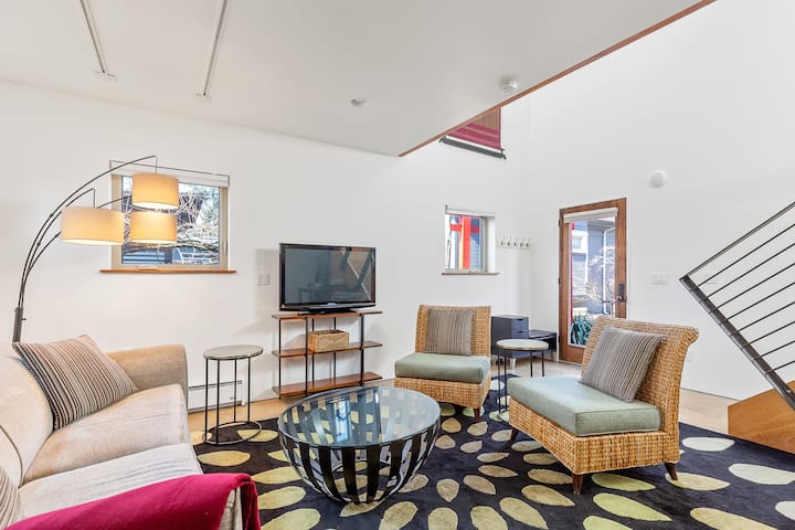 Modern Living W/hot Tub In Alberta Arts District - Portland, OR