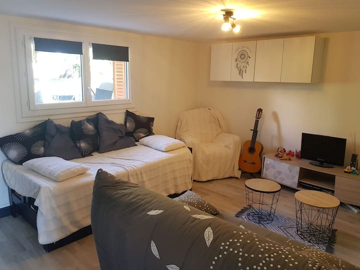 Joli Studio à Proximité Du Centre Ville D'aurillac - Aurillac