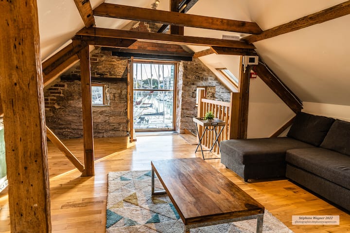 Waterfront Loft Space In The Barbican - Saltash