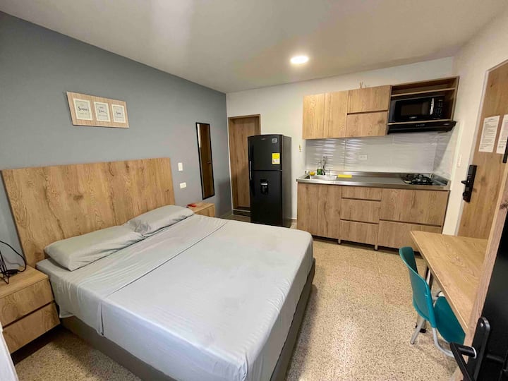 5. Nuevo Apartaestudio En Laureles, Medellín - Medellín