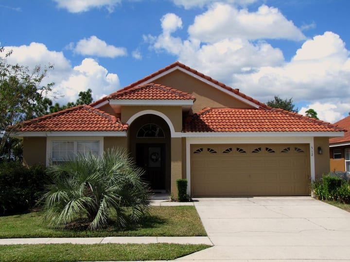Home Away Villa Near Disney - Davenport, FL