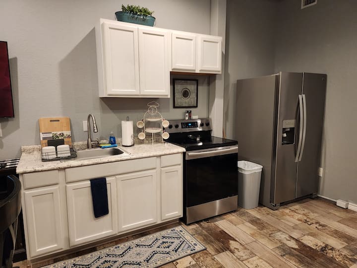 Lucky Luxury Suite #6 - Chula Vista, TX