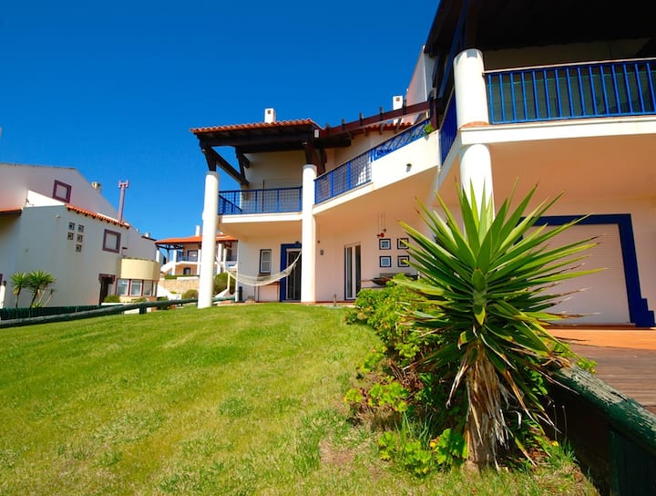 Casa Do Facho - T2 With Amazing View By The Garden - São Martinho do Porto