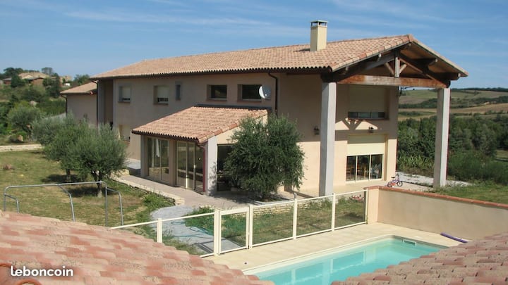 Grande Propriété Avec Vue Et Piscine - France