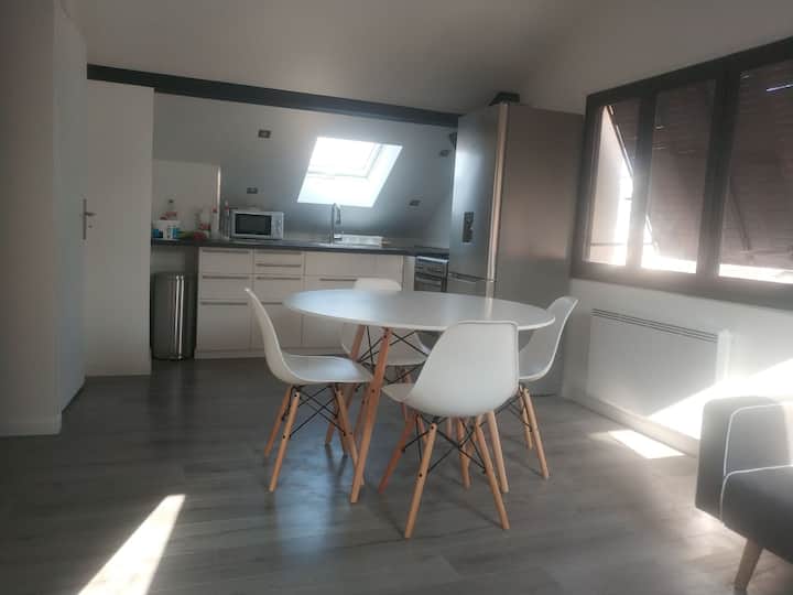 Appartement Refait à Neuf - Grande Pièce De Vie - Échirolles